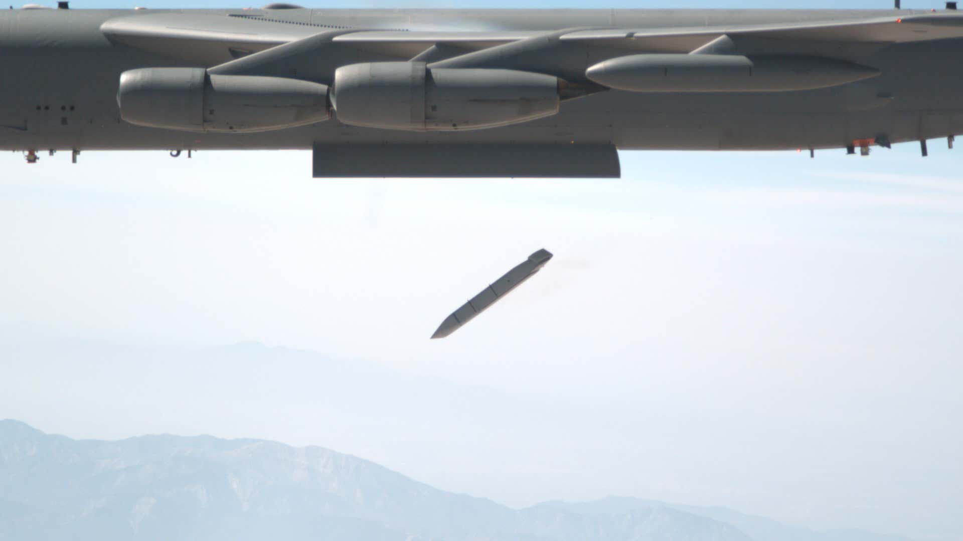 引进GPS制导武器的AGM-86C巡航导弹即将退役